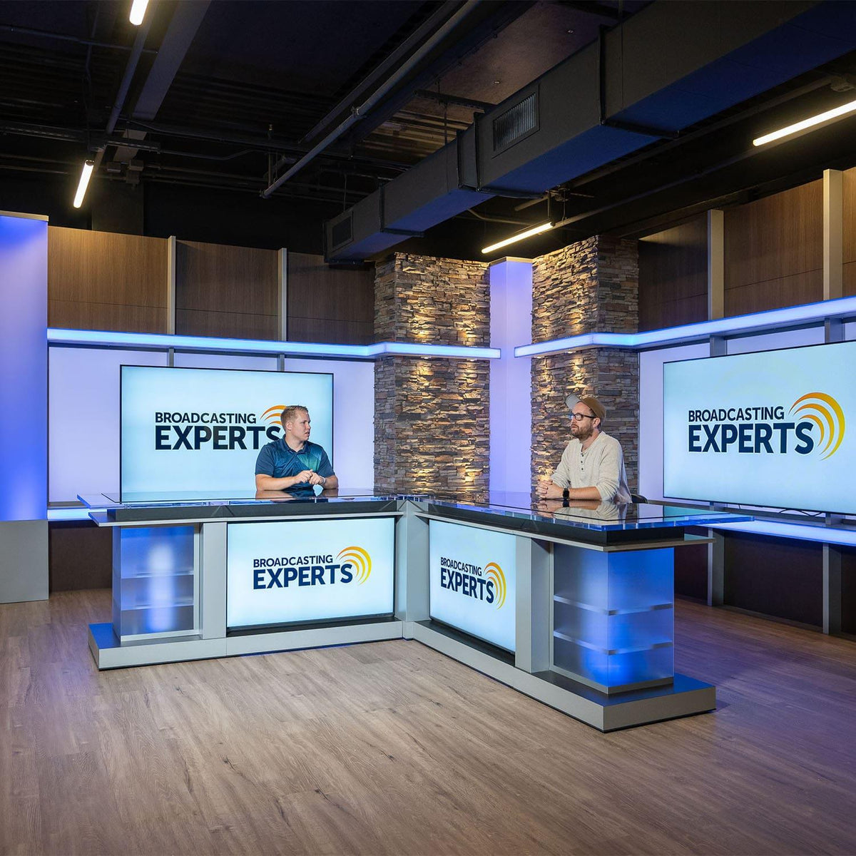 Five Piece Modular News Desk – TVsetdesigns.com