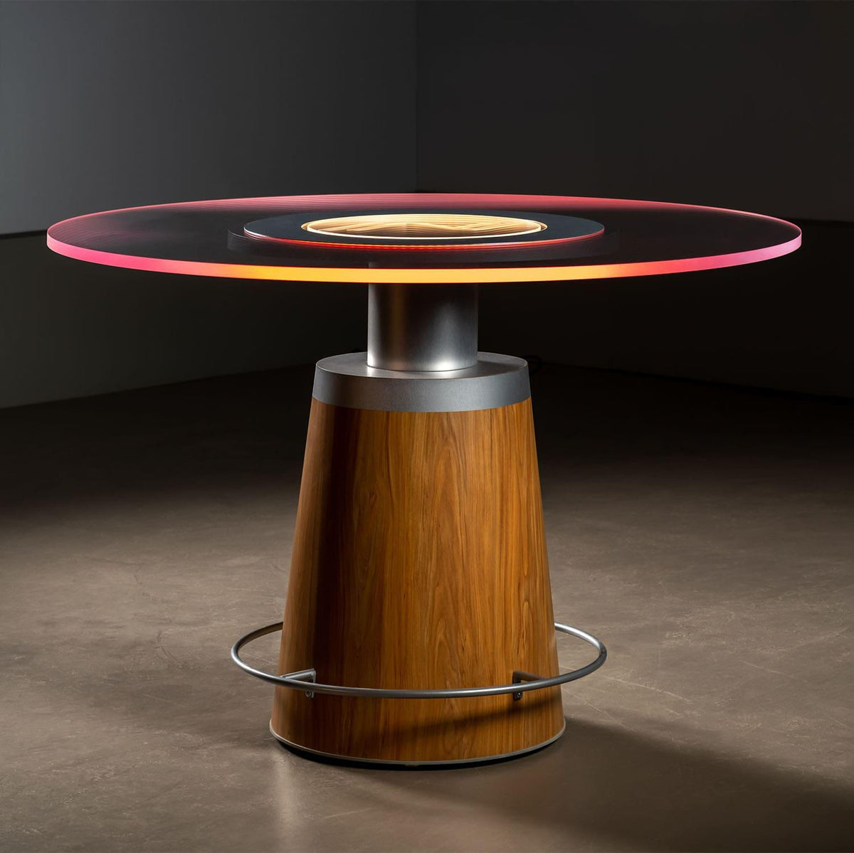 60" Round Table | News Studio Table – TVsetdesigns.com